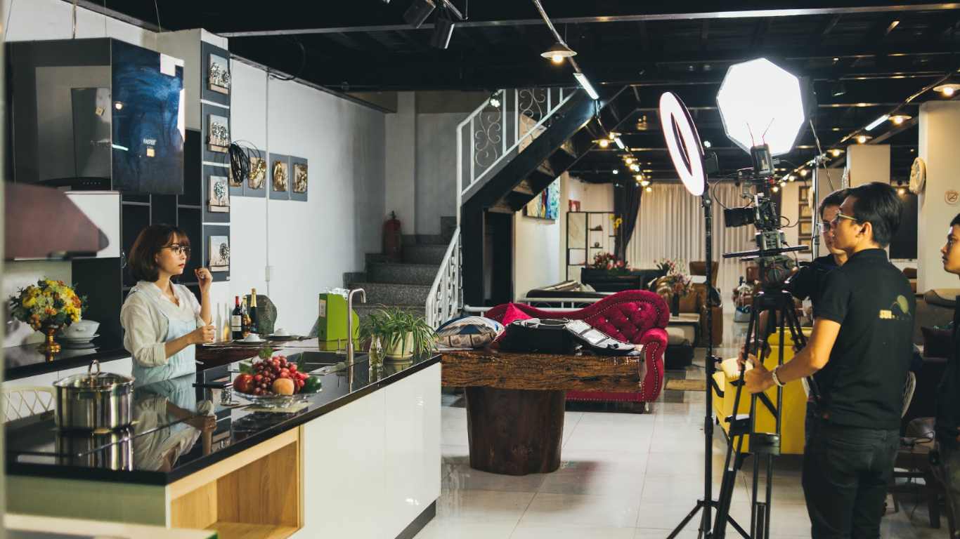 Tư Vấn Làm Phim Doanh Nghiệp Gia Lai - Sun Media GL